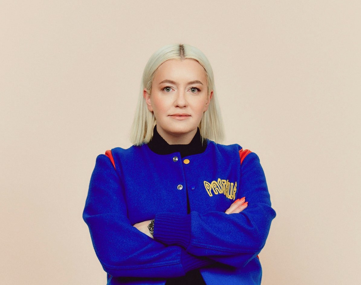 Julia Neumann | Golden Drum